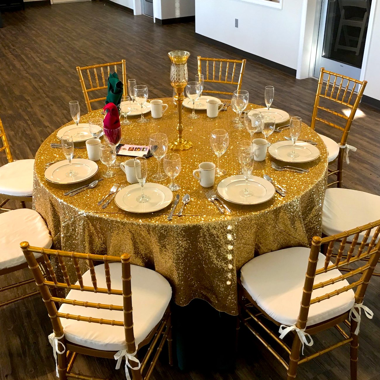 Masă Rotundă Evenimente de Închiriat - Închiriere Mese Evenimente